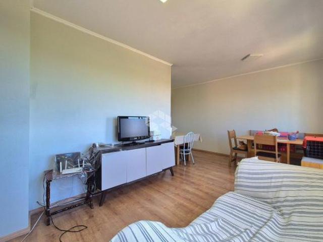 Apartamento de 2 dormitórios e 1 vaga de garagem, no bairro Humaitá, em Porto Alegre