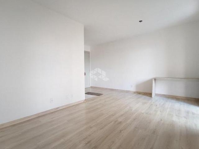 Apartamento de 2 dormitórios e 1 vaga de garagem, no bairro Humaitá, em Porto Alegre