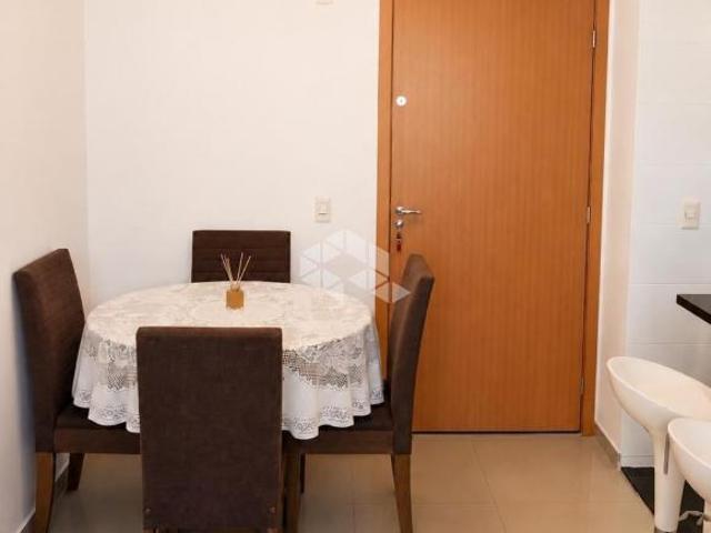 Apartamento de 2 dormitórios e 1 vaga de garagem, no bairro Humaitá, em Porto Alegre