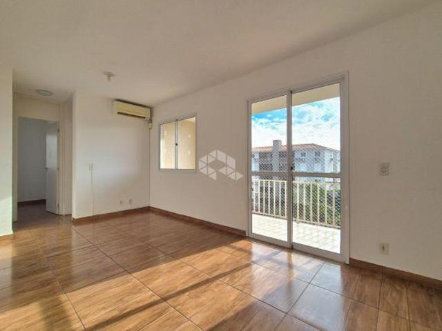 Apartamento de 2 dormitórios e 1 vaga de garagem, no bairro Humaitá, em Porto Alegre