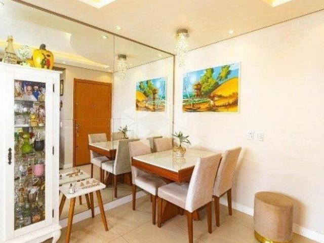 Apartamento de 2 dormitórios e 1 vaga de garagem, no bairro Humaitá, em Porto Alegre
