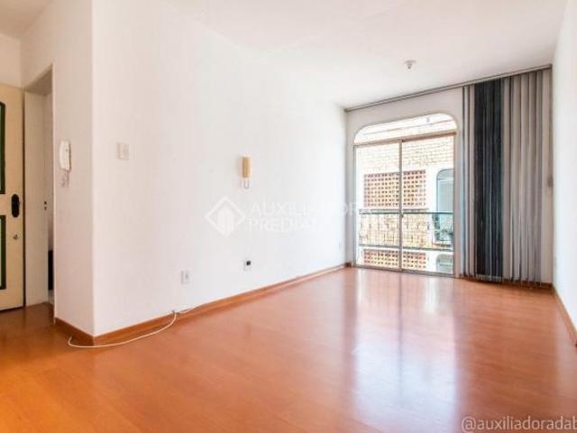 apartamento de 2 dormitórios e 1 vaga de garagem, próximo à PUC em POA