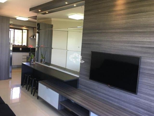 Apartamento de 2 dormitorios e 2 vagas