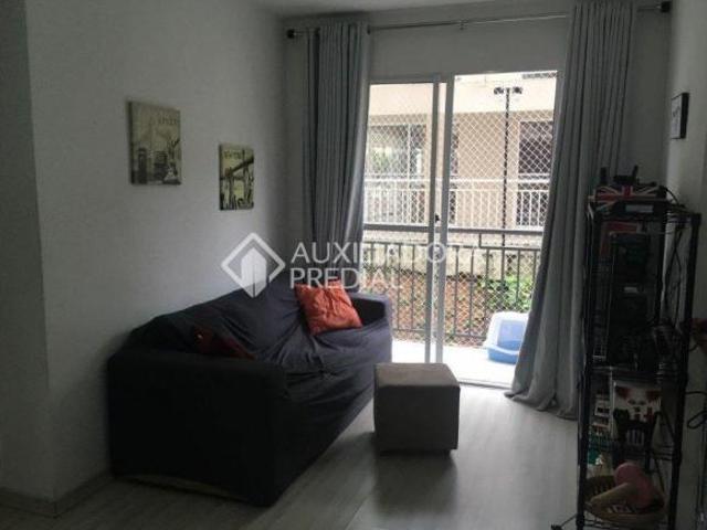 Apartamento de 2 dormitórios e garagem !