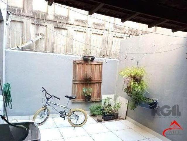 Apartamento de 2 dormitórios e vaga no Jardim Floresta Desocupado