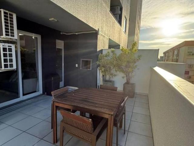 Apartamento de 2 dormitórios, elevador e 1 vaga de garagem em Canoas