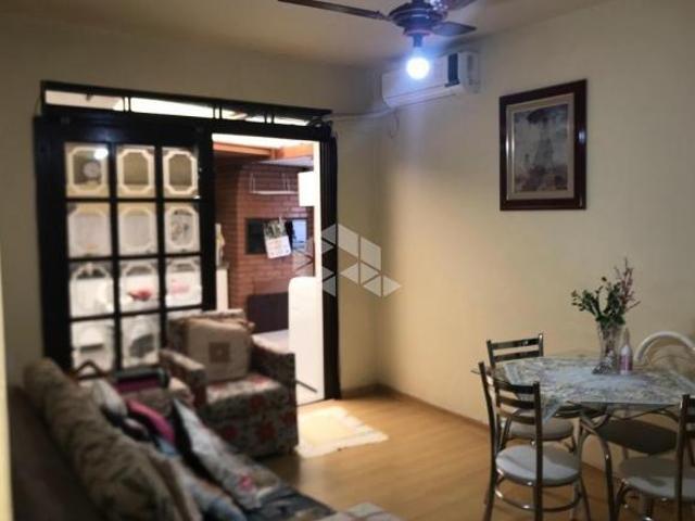 Apartamento de 2 dormitórios em Porto Alegre
