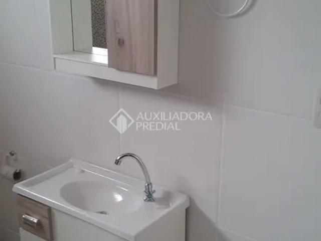 Apartamento de 2 dormitórios, living amplo