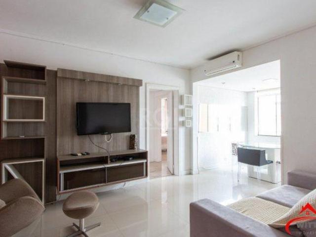 Apartamento de 2 dormitórios, suite e 1 vaga de garagem na Tristeza