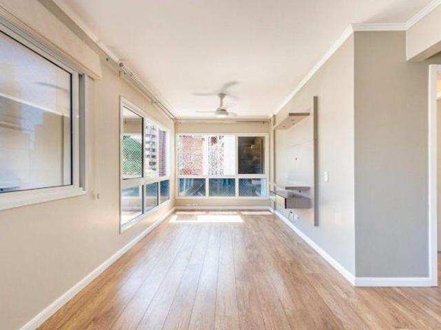 Apartamento de 2 dormitórios suíte, vaga dupla, elevador no bairro Rio Branco