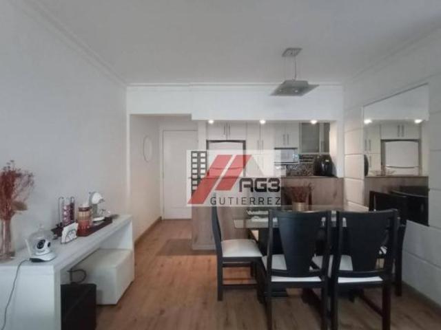 Apartamento de 2 dormitórios, suíte, varanda, ar condicionado, lazer completo e uma vaga na Pompeia