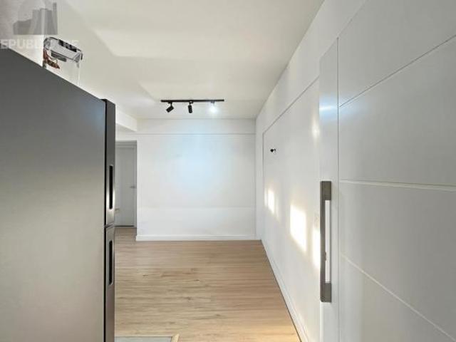 Apartamento de 2 dormitórios, sacada e churrasqueira e vaga coberta