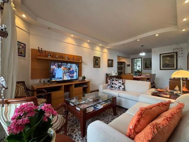 Apartamento de 2 dormitorios sendo uma suíte com closet no condomínio Meridien