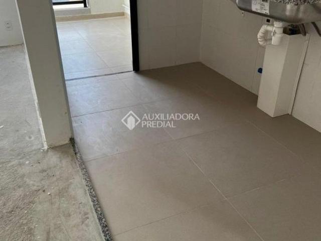Apartamento de 2 dormitórios sendo 1 suíte e 1 vaga Bairro Jardim Santo André