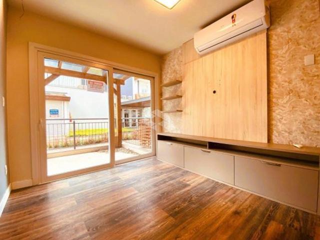 Apartamento de 2 dormitórios sendo 1 suíte, localizado no centro de Canela