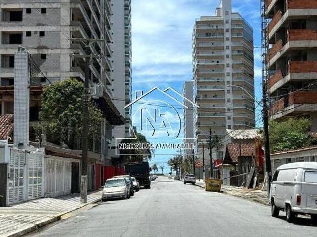 Apartamento de 2 dormitórios sendo 1 suíte no Caiçara!