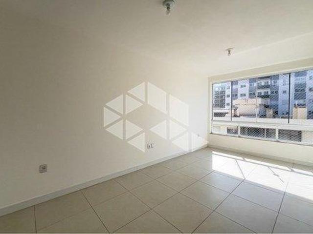 Apartamento de 2 dormitórios sendo 1 suíte nunca habitado em Capão da Canoa