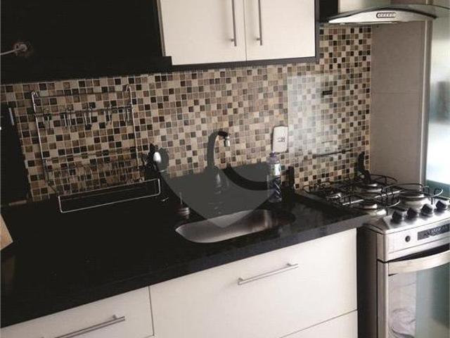 Apartamento de 2 dormitórios totalmente reformado e mobiliado NA REGIÃO DO TREMEMBÉ