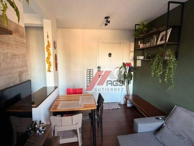 Apartamento de 2 dormitórios, uma vaga, varanda e lazer completo a poucos metros da Estação Vila Son