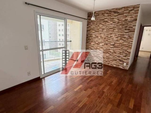 Apartamento de 2 dormitórios, varanda, ar condicionado, vaga livre e lazer nas Perdizes
