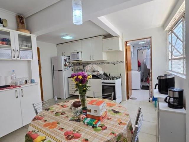 Apartamento de 2 Dormitórios, 1 suíte, 2 vagas no bairro Rio Branco