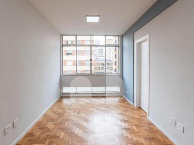 Apartamento de 2 dormitórios, 1 suíte na Santa Cecília