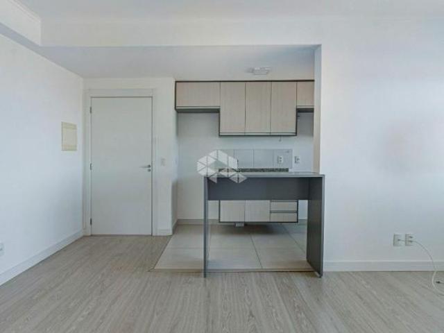 Apartamento de 2 dormitórios, 1 vaga de garagem Bairro Humaitá, em Porto Alegre