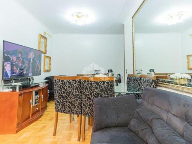 Apartamento de 2 dormitórios, 1 vaga dupla no Bairro Auxiliadora
