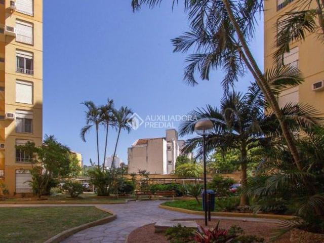 Apartamento de 2 dormitórios, 1 vaga, na melhor localização do Bairro Cristal
