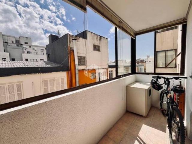 Apartamento de 2 dormitórios, 1 vaga no bairro Santana