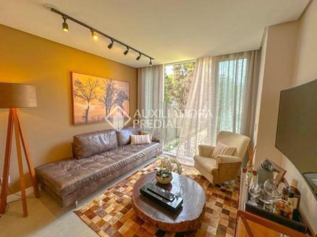 Apartamento de 2 dormitórios, 2 suítes, decorado e mobiliado!