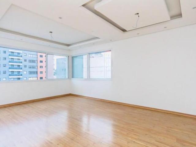Apartamento de 2 dormitórios, 2 vagas e elevador no bairro Passo da Areia