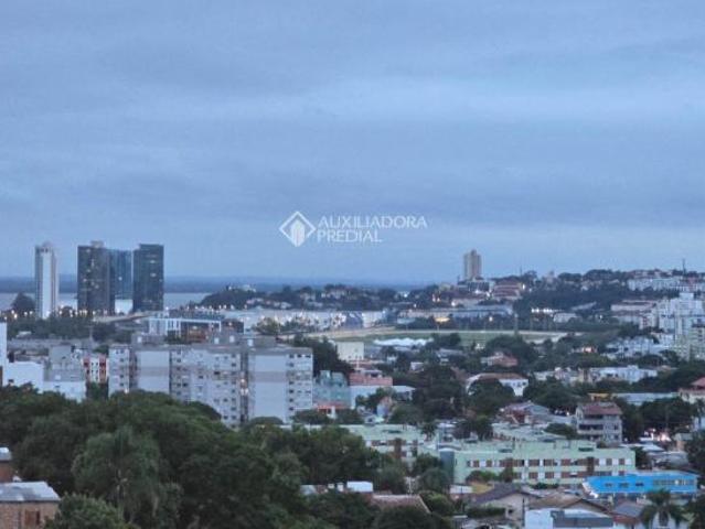 Apartamento de 2 dormitórios 57m2 privativos 1 vaga de garagem no bairro Tristeza