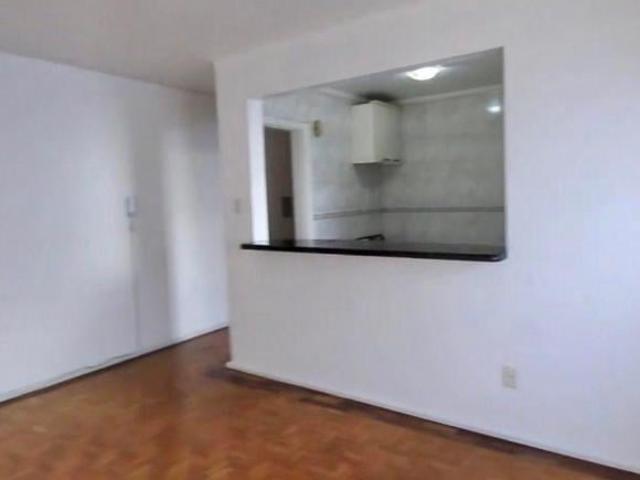 Apartamento de 2 dormitórios 67m2 com vaga rotativa Bairro Navegantes