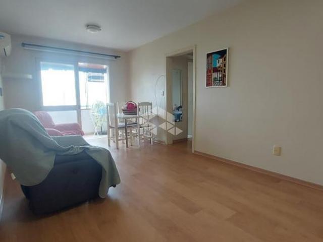 Apartamento de 2 dormitórios 76m2 semi mobiliado