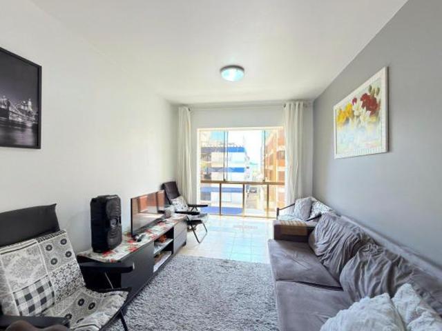 Apartamento de 2 dormitórios/quartos, sacada de frente, dependência de empregada e box/vaga de garag