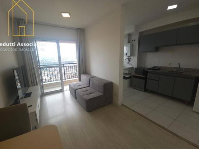 Apartamento de 2 Dorms. com vaga coberta no Square Carapicuíba