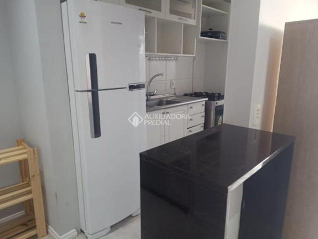 APARTAMENTO DE 2 QUARTOS, 1 SUITE, SACADA NO SÃO SEBASTIÃO