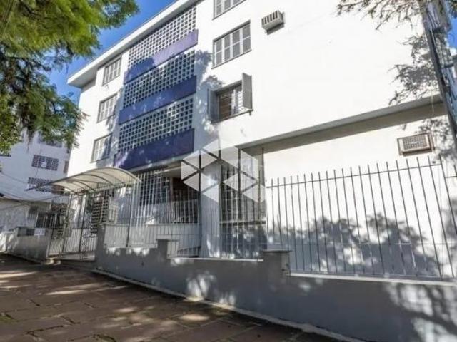 Apartamento de 2 quartos com dependencia de empregada no bairro Auxiliadora próximo a Av. Carlos Gom