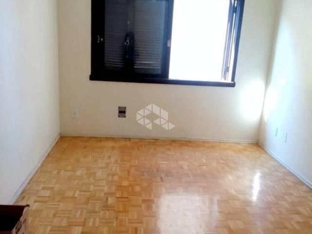 APARTAMENTO DE 2 QUARTOS COM DEPENDÊNCIA E GARAGEM