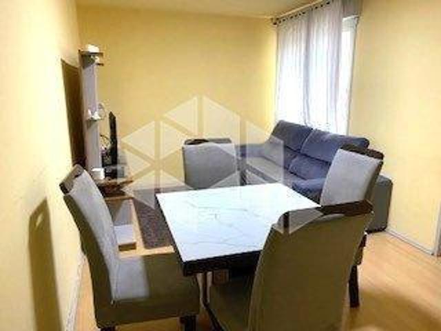 Apartamento de 2 quartos com garagem no bairro Petrópolis próximo a Av. Saturnin