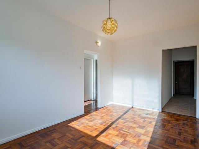 Apartamento de 2 Quartos com pátio no bairro Petrópolis