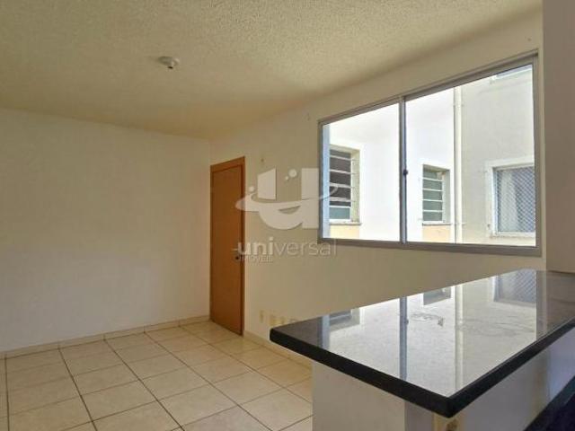 Apartamento de 2 Quartos com Piscina