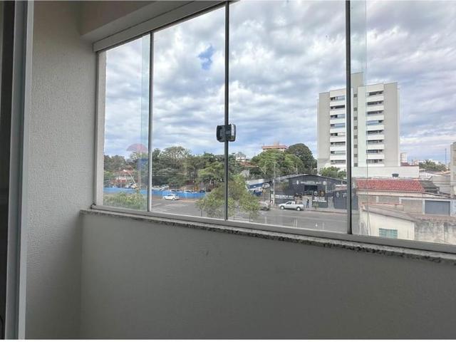 Apartamento de 2 quartos com suite no Santa Mônica para alugar