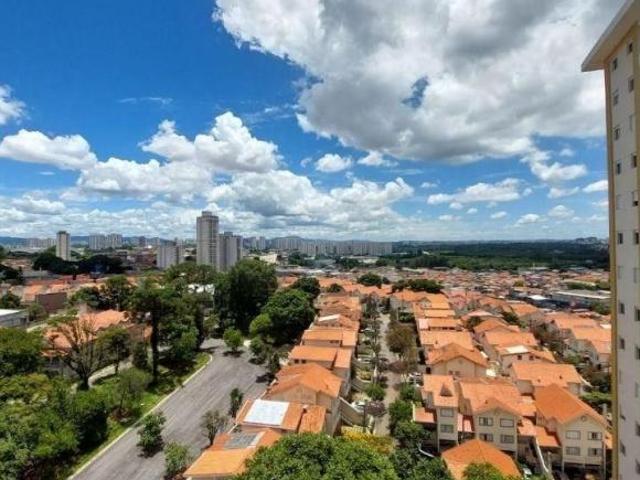 Apartamento de 2 quartos com suíte e 2 vagas de garagem no condomínio de Guarulh