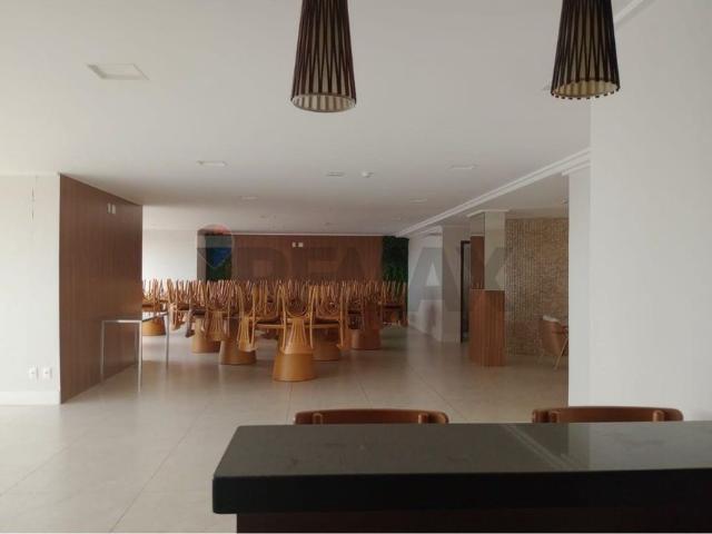 Apartamento de 2 Quartos com Suíte para Alugar na Praia do Canto, Vitória