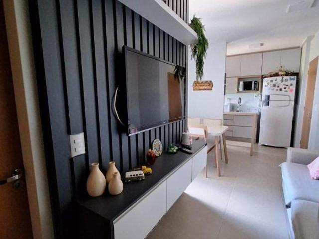 Apartamento de 2 quartos com suite rico em armários no Parque Oeste industrial