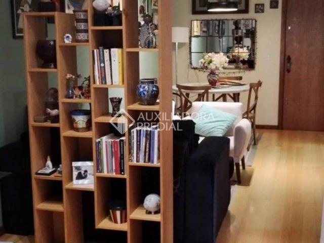 APARTAMENTO DE 2 QUARTOS COM SACADA E GARAGEM NO BOM FIM