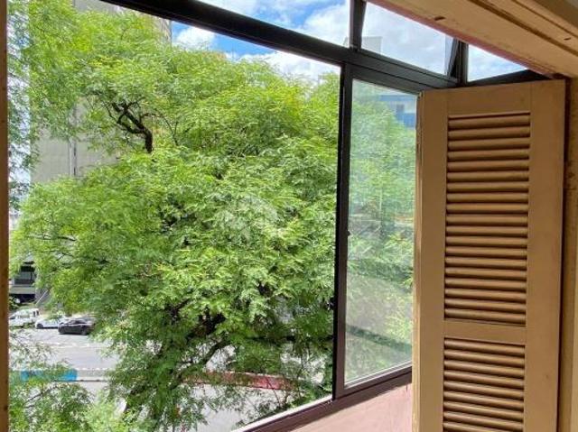 Apartamento de 2 quartos com Sacada, próximo a Santa Casa e UFRGS, no Centro Histórico
