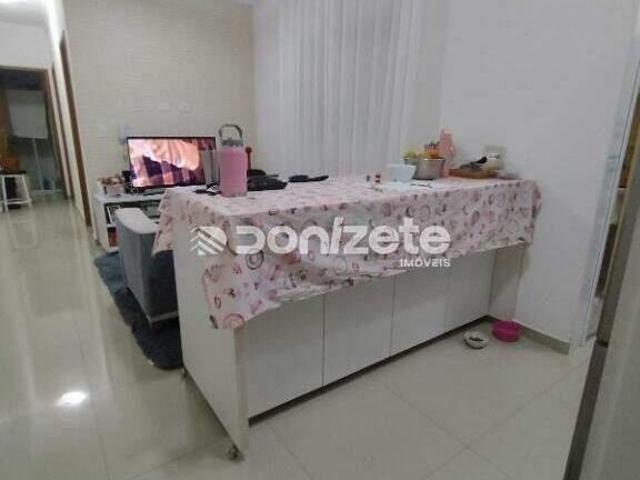 Apartamento de 2 Quartos com Vaga em Vila Príncipe de Gales, Santo André